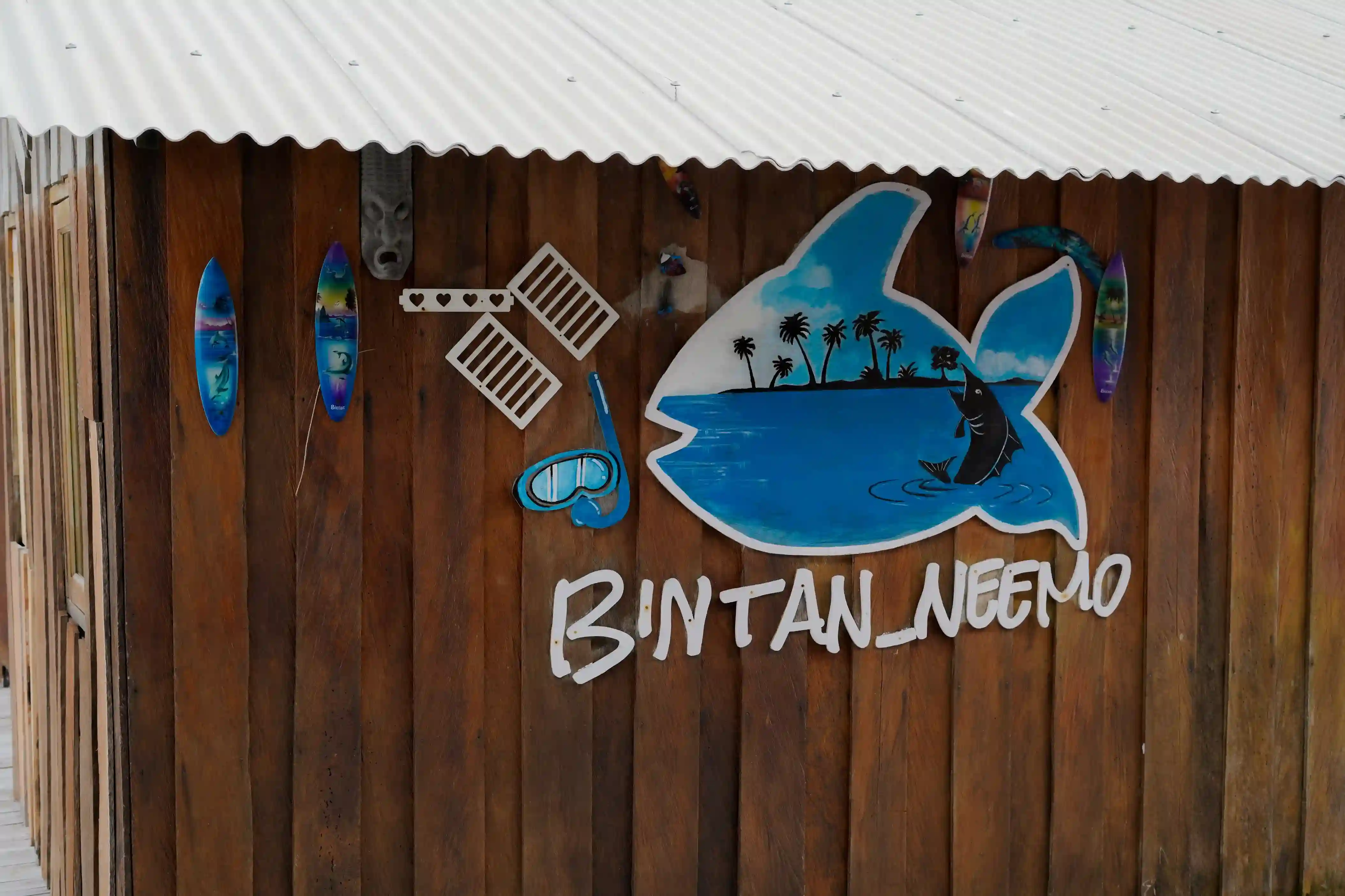 Bintan Neemo Sign